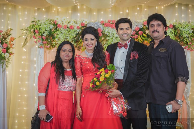 Celebrity Actor Ganesh Venkatram and Nisha Krishnan Wedding Reception ...