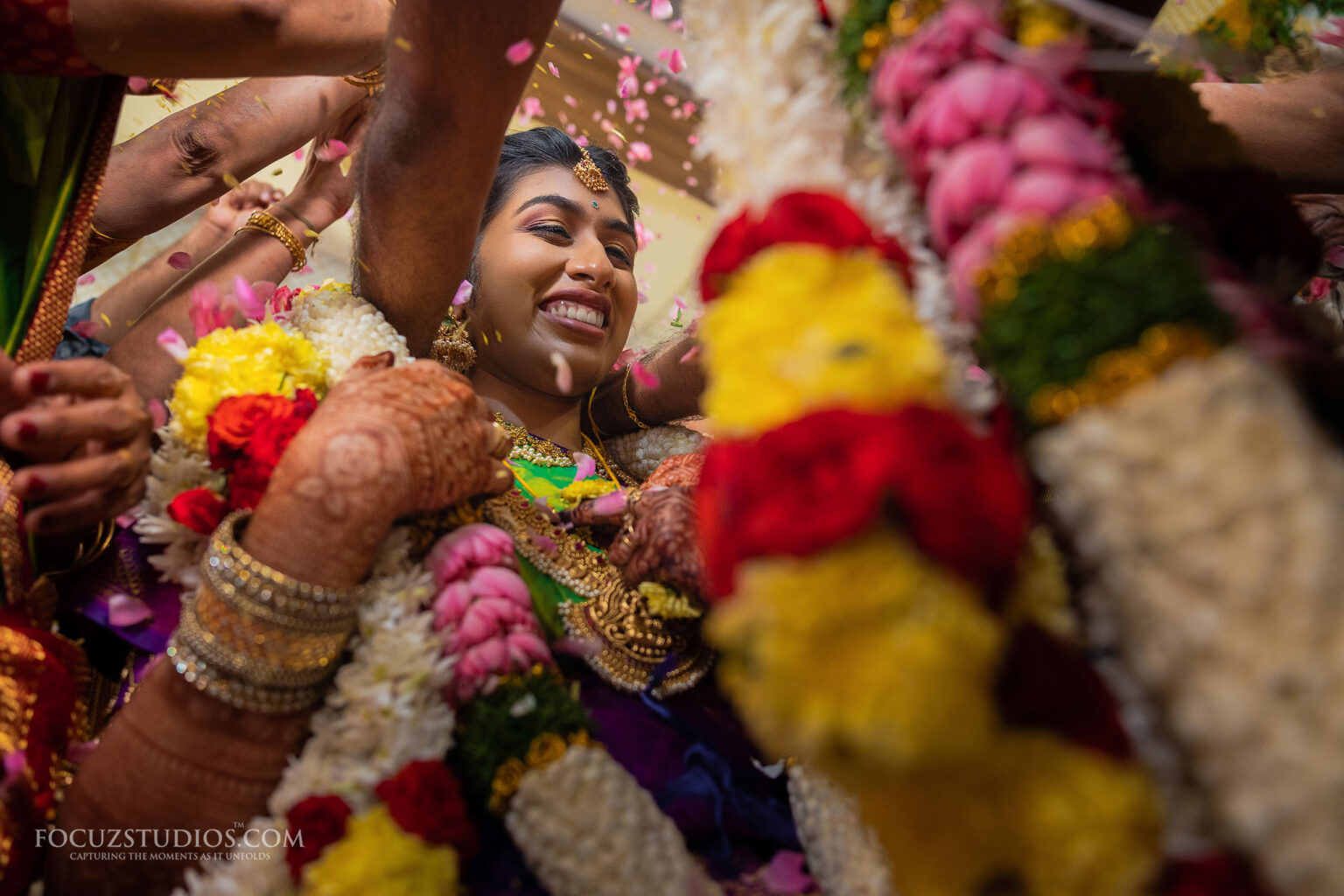 Ponnurukku A Glimpse into Srilankan Gold Melting Ceremony - Focuz Studios™